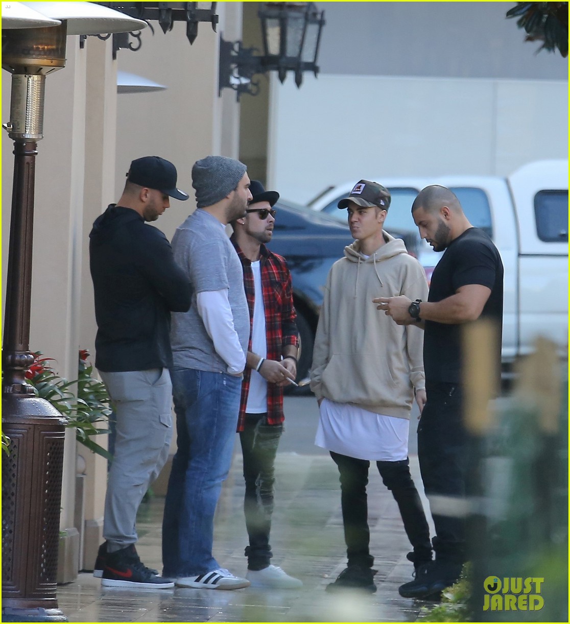 Full Sized Photo of justin bieber makes fans go nuts over this ... Full Sized Photo of justin bieber makes fans go nuts over this ...