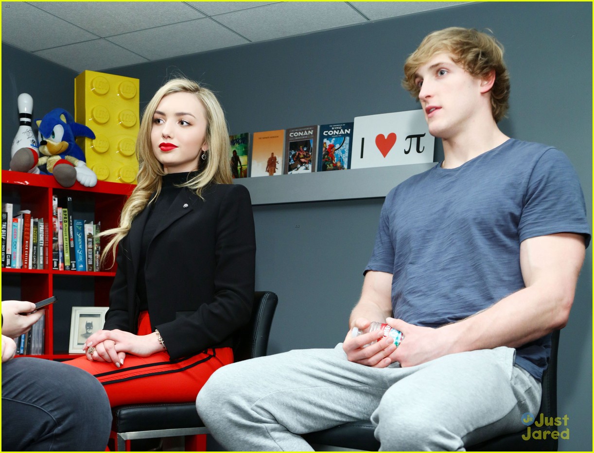 Full Sized Photo of peyton list bunked cast star wars premiere 29 ...