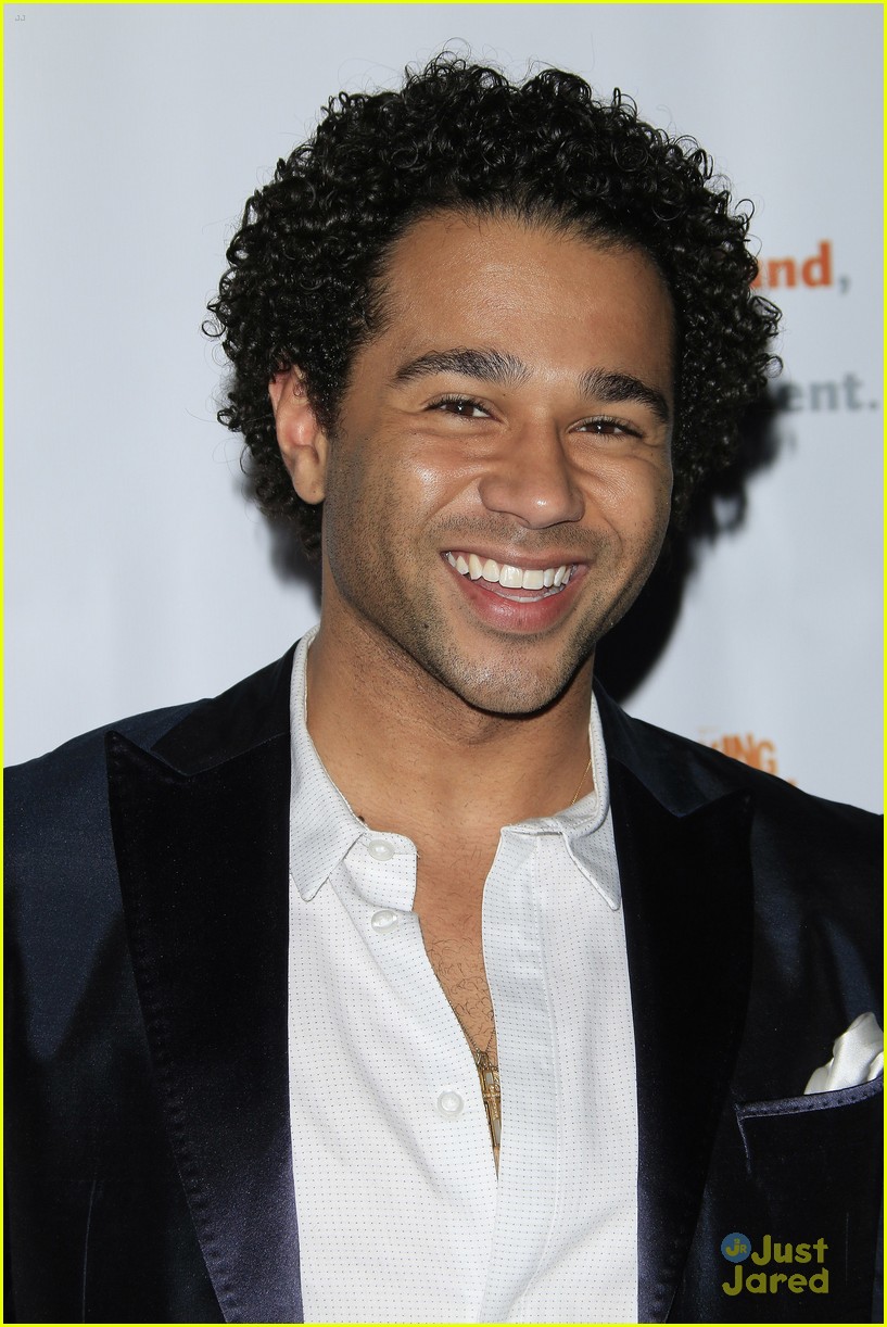 Corbin Bleu Honors Parents David & Martha At Looking Ahead Awards 2015 ...