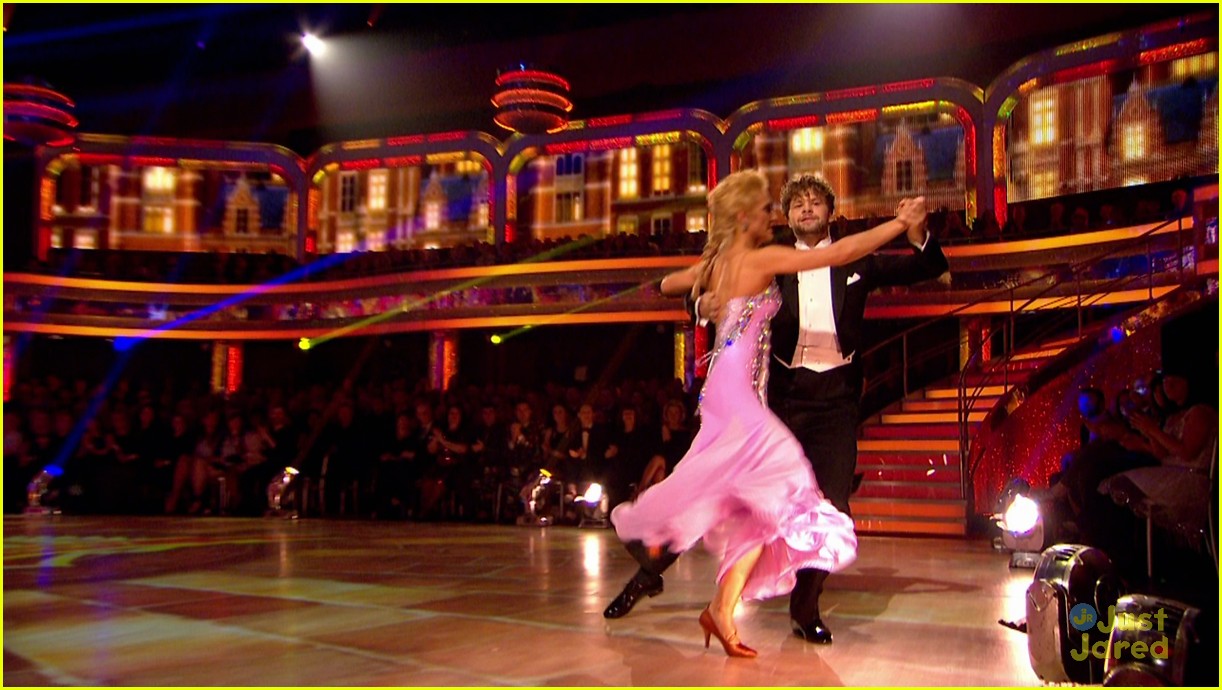 Watch Jay McGuiness Find Out He Won 'Strictly Come Dancing' 2015 (Video ...