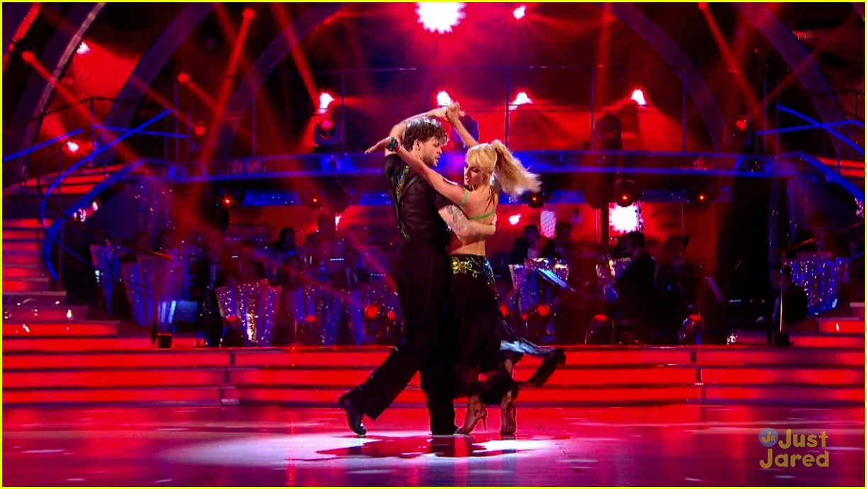 Watch Jay McGuiness Find Out He Won 'Strictly Come Dancing' 2015 (Video ...
