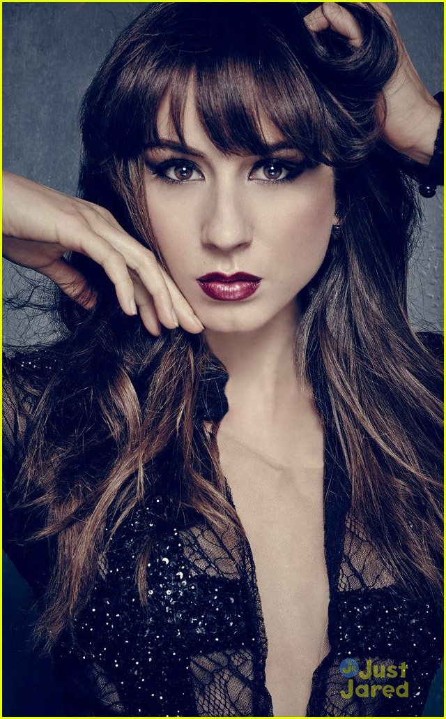 Sasha Pieterse & Lucy Hale Get Steamy New Posters for 'Pretty Little ...