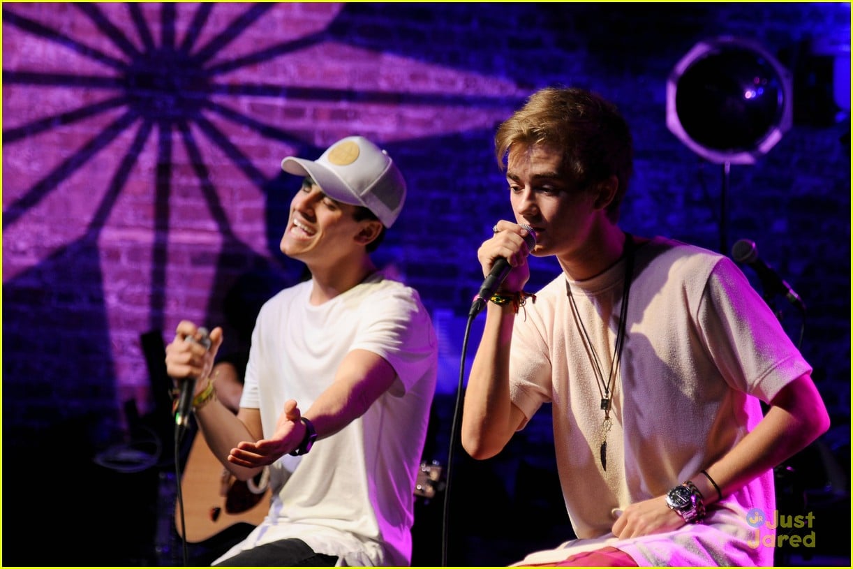 Rachel Platten Brings Her 'Fight Song' To TJ Martell Foundation Family ...