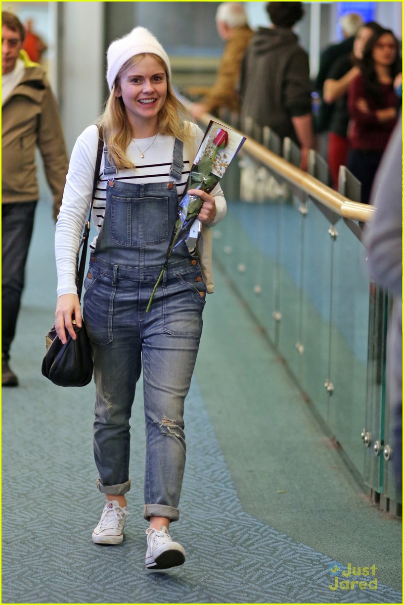 Rose McIver Has The Best Advice For 'Power Rangers' Movie Cast | Photo ...