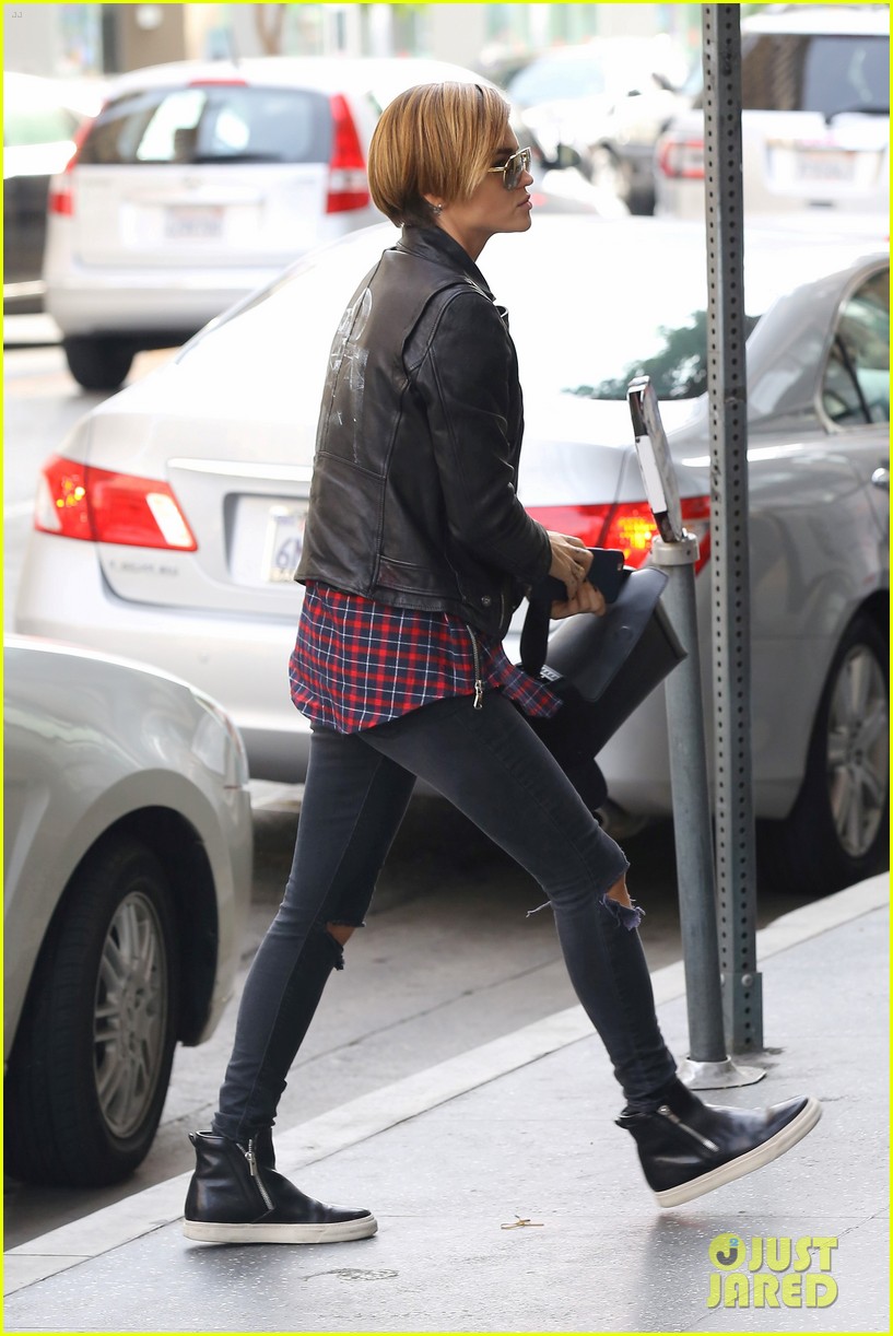 Halsey & Ruby Rose Grab Lunch Together in Hollywood | Photo 908542 ...