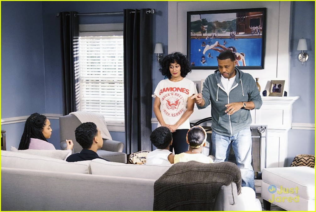 Full Sized Photo of blackish keeping up with johnsons stills 19 ...