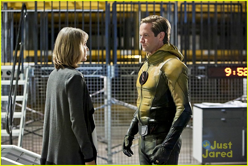 The Reverse Flash is Back on Tonight's 'The Flash' | Photo 919757 ...