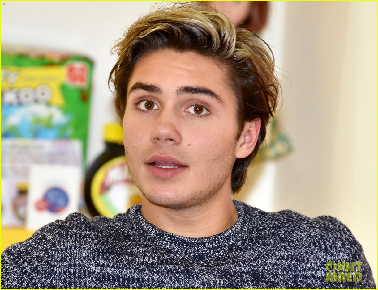 George Shelley Hits Up London's Toy Fair! | Photo 919879 - Photo ...