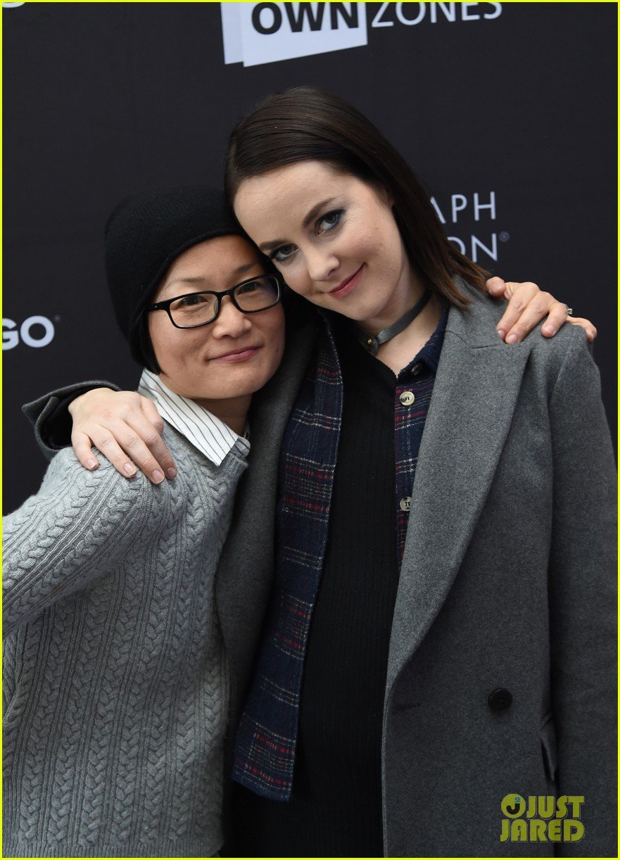 Jena Malone & Boyfriend Ethan DeLorenzo Bring Baby Bump To Sundance ...