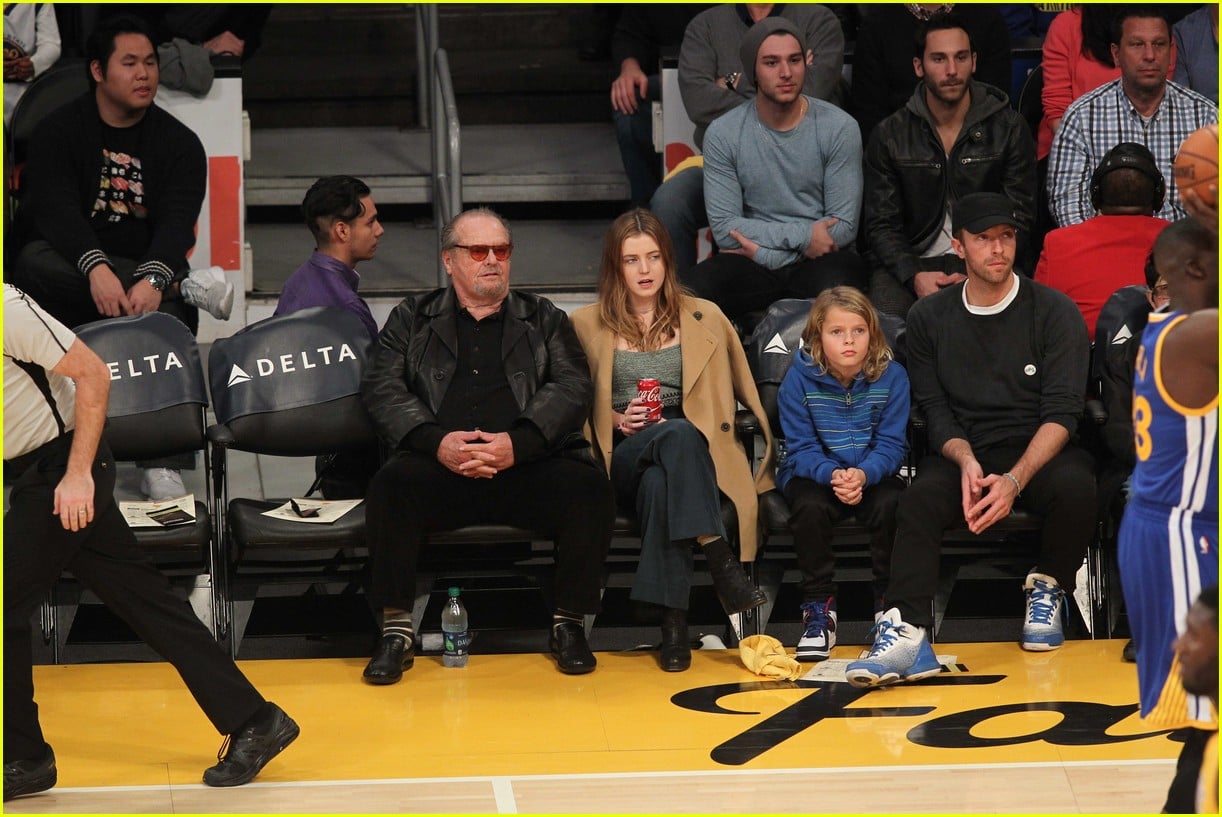 Lea Michele & Matthew Paetz Get Affectionate at Lakers Game | Photo ...