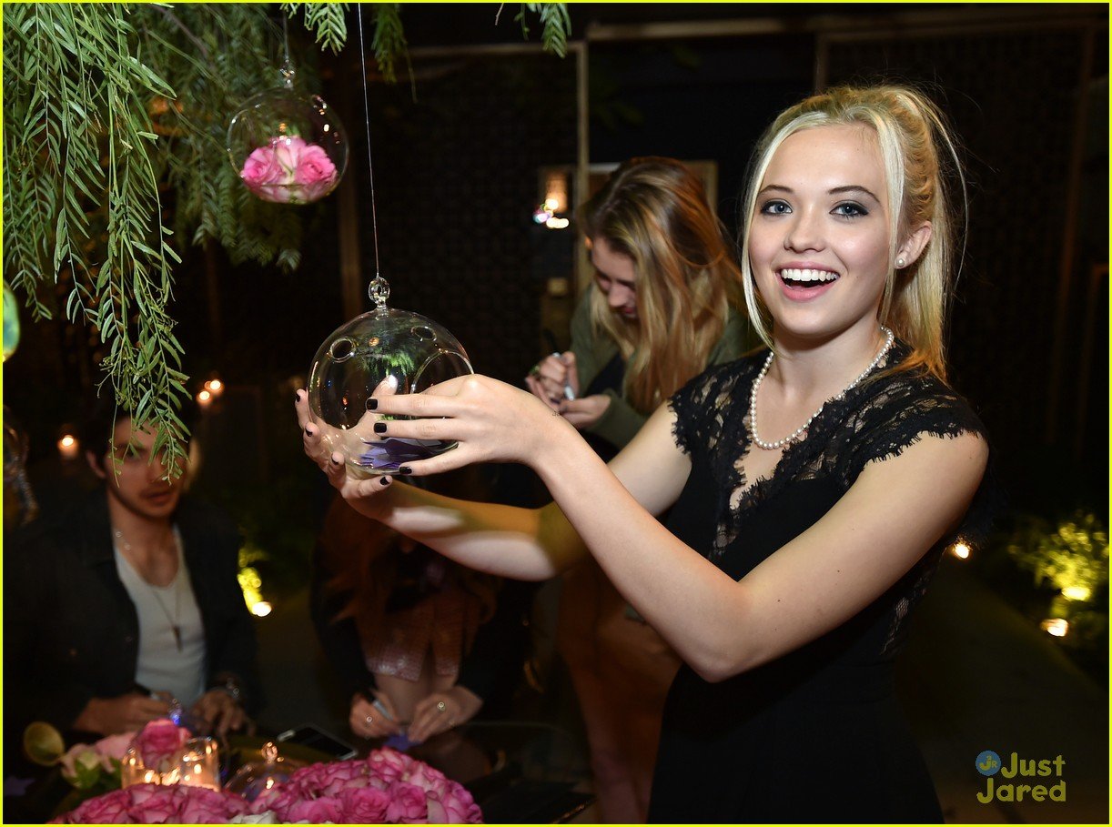 Full Sized Photo of lauren taylor landry bender jjj star darlings ...