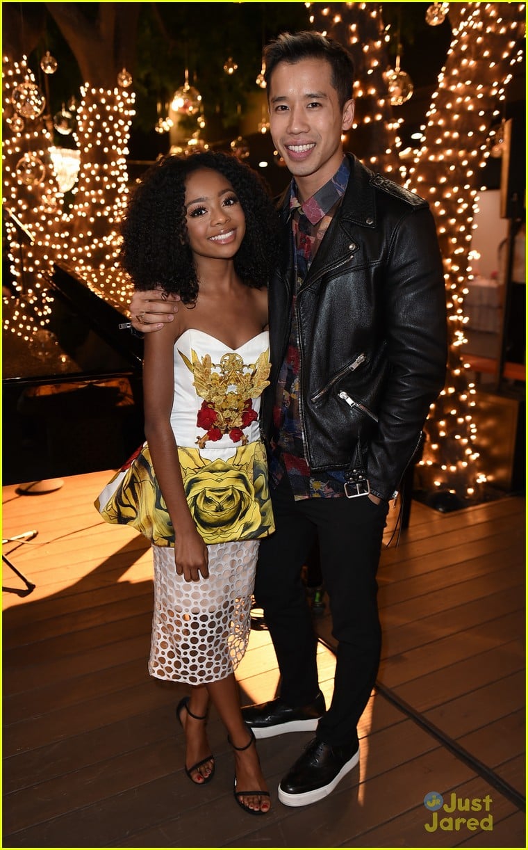 Lauren Taylor & Landry Bender Make a Wish at JJJ's 'Star Darlings ...