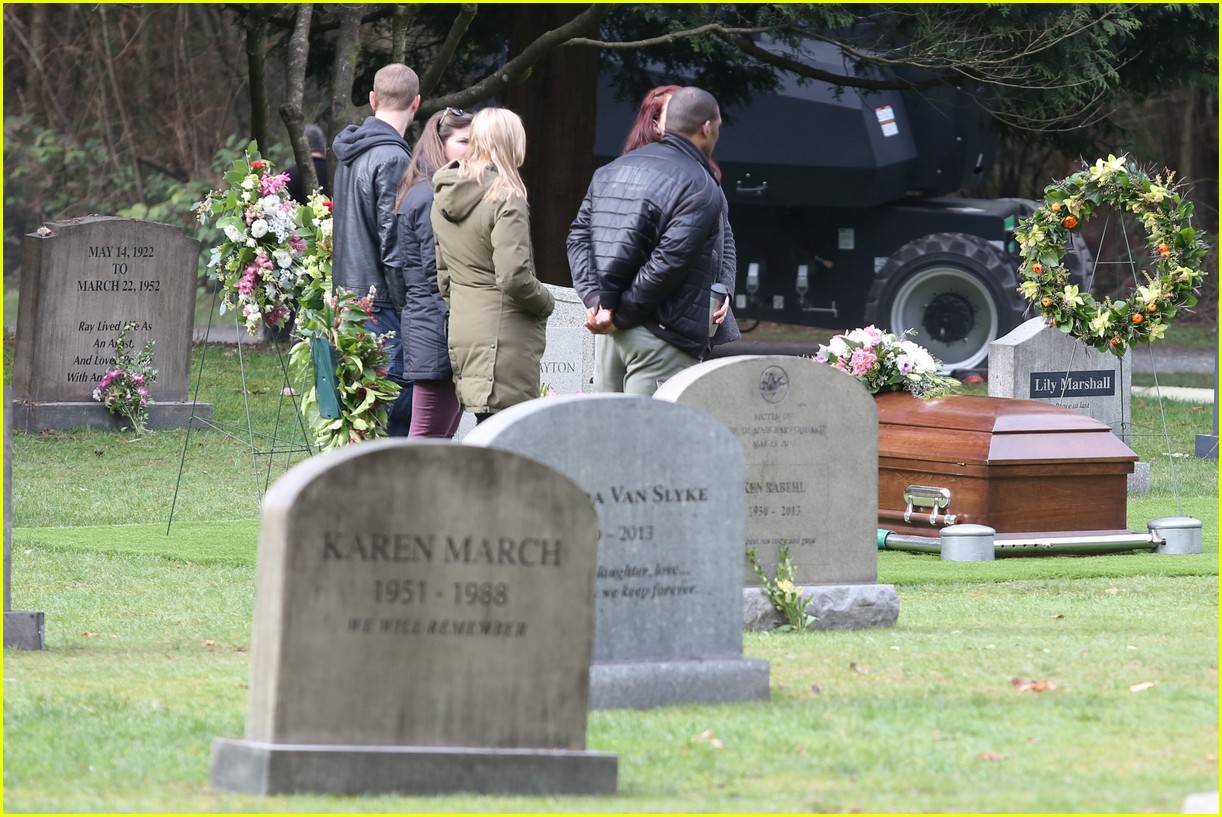 Full Sized Photo of arrow cast film cemetery scene 29 | Katie Cassidy ...