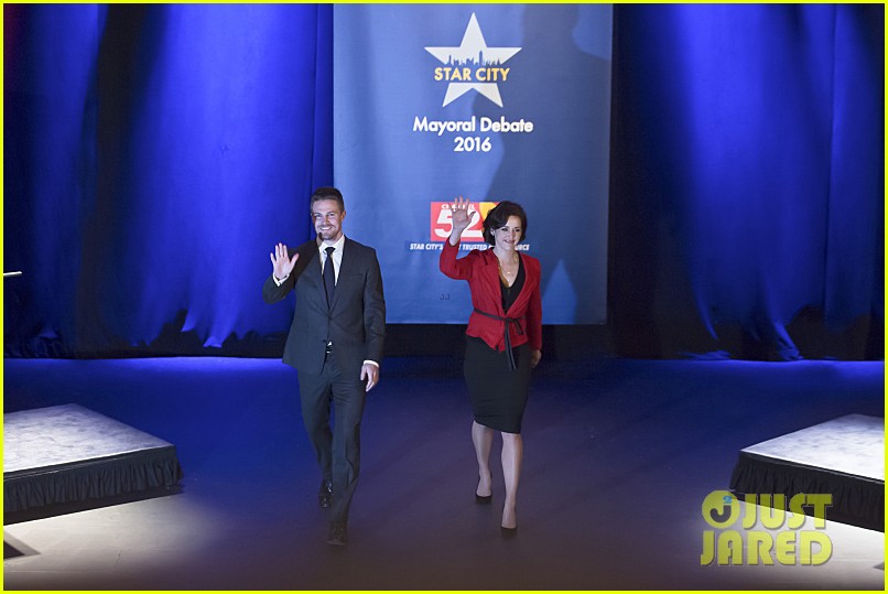 HIVE is on the Hunt on Tonight's 'Arrow' | Photo 930177 - Photo Gallery ...