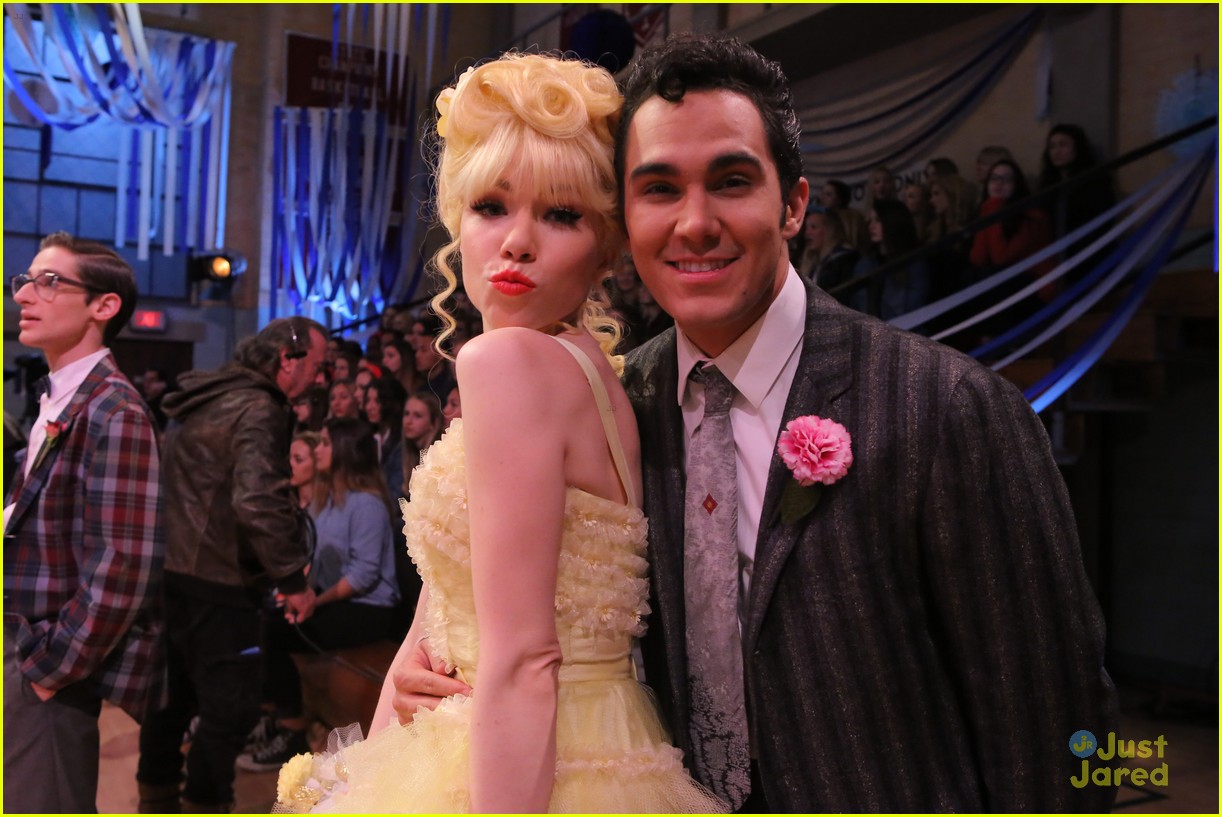 Carlos PenaVega On What's Next: A Spanglish Music Project! | Photo ...