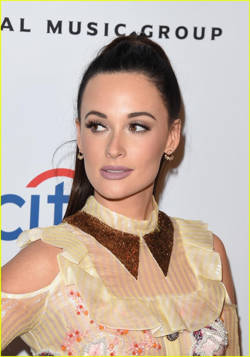 Hailee Steinfeld & DNCE Meet Up at Grammys 2016 After Party | Photo ...