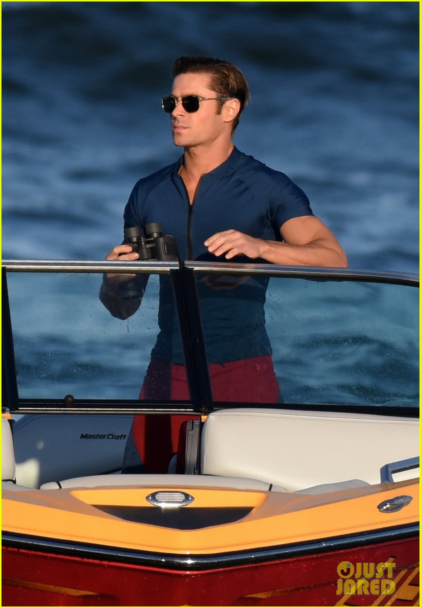 Zac Efron Is Reportedly Having Trouble Swimming for 'Baywatch' | Photo ...