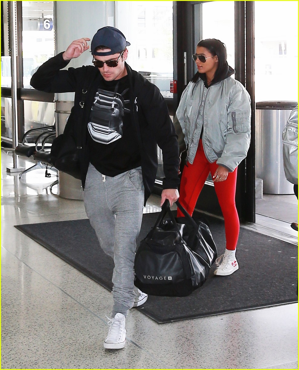 Zac Efron & Sami Miro Hop on Flight For Valentine's Day Getaway | Photo ...