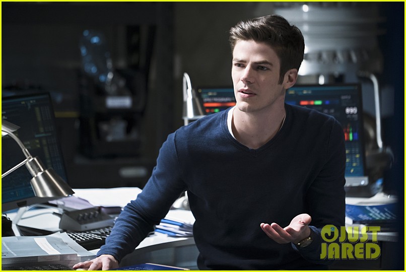 'The Flash' Goes Up Against Tar Pit Tonight! | Photo 923190 - Photo ...