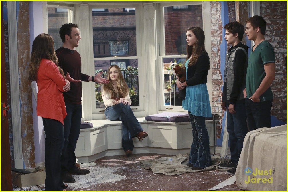 Lucas Plays Mediator To Maya & Riley's Fight About the Bay Window on ...