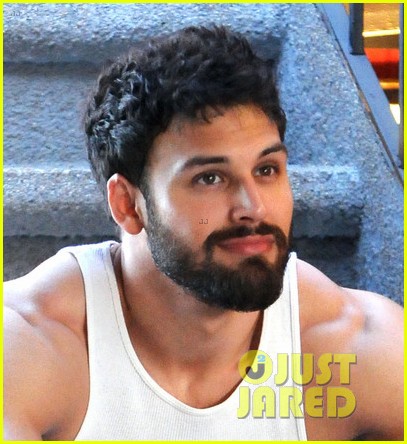 Ryan Guzman Goes Shirtless For His Latest Photo Shoot | Photo 933462 ...