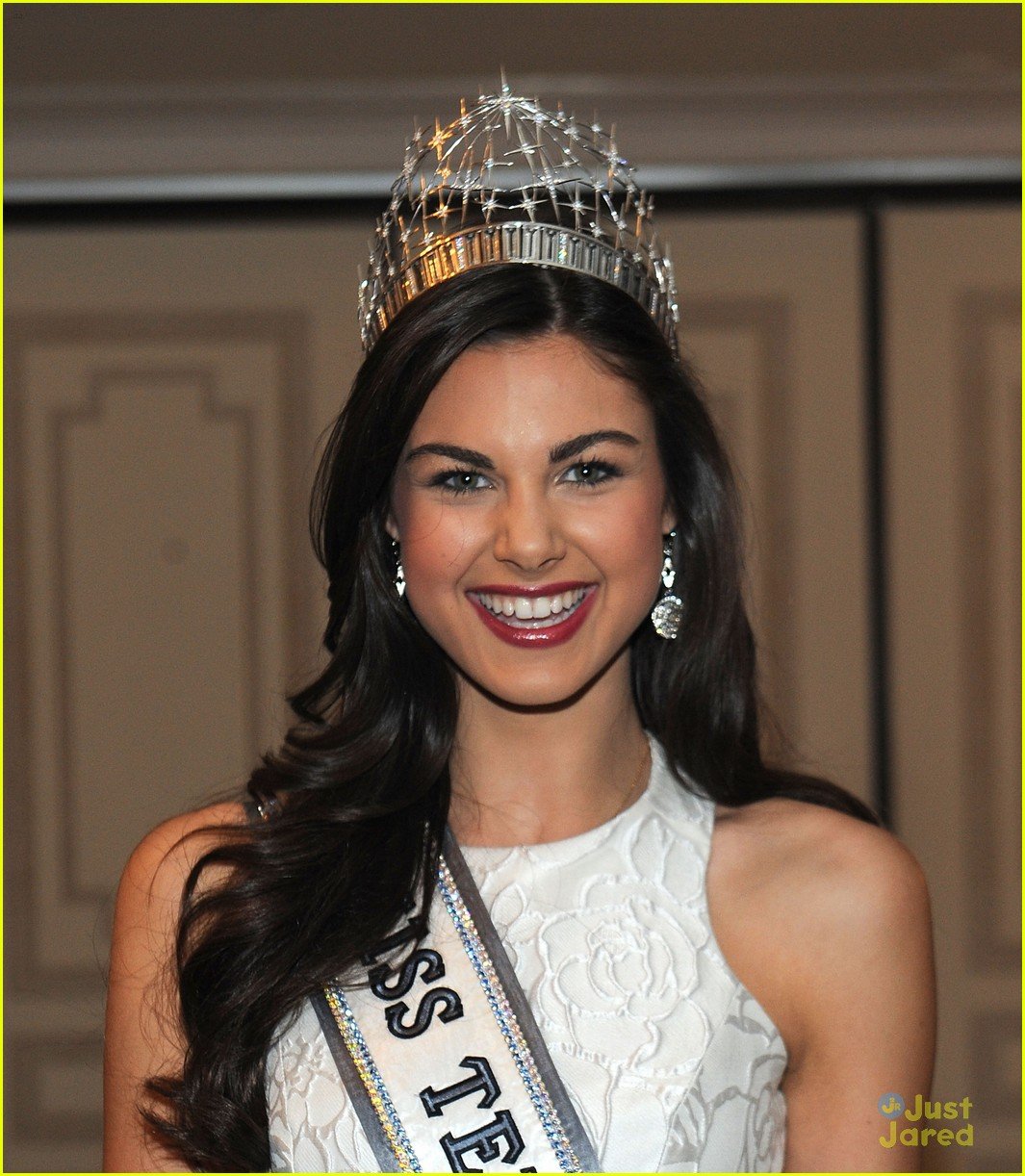 Miss Teen USA Katherine Haik Sparkles For The Viennese Opera Ball 2016 ...
