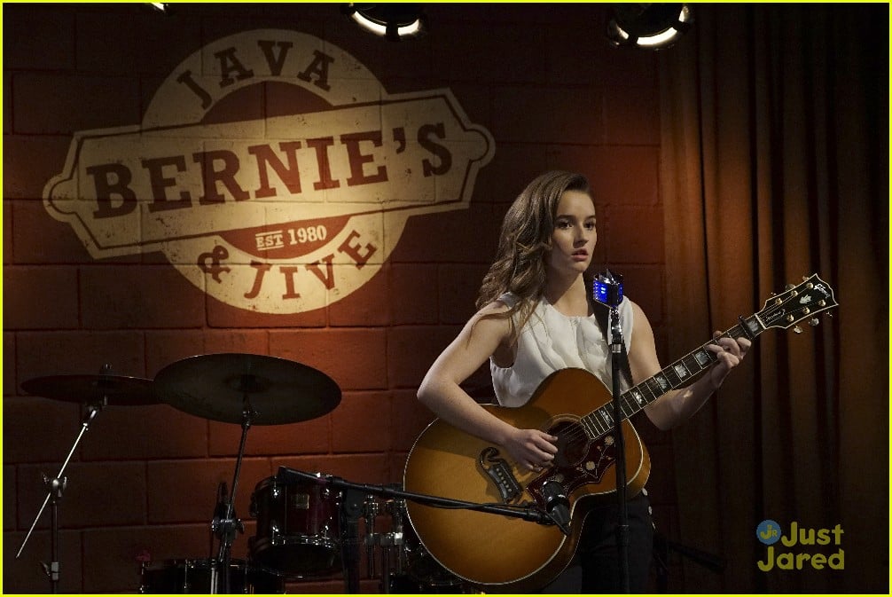 Full Sized Photo of last man standing eves band stills 13 | Sarah ...