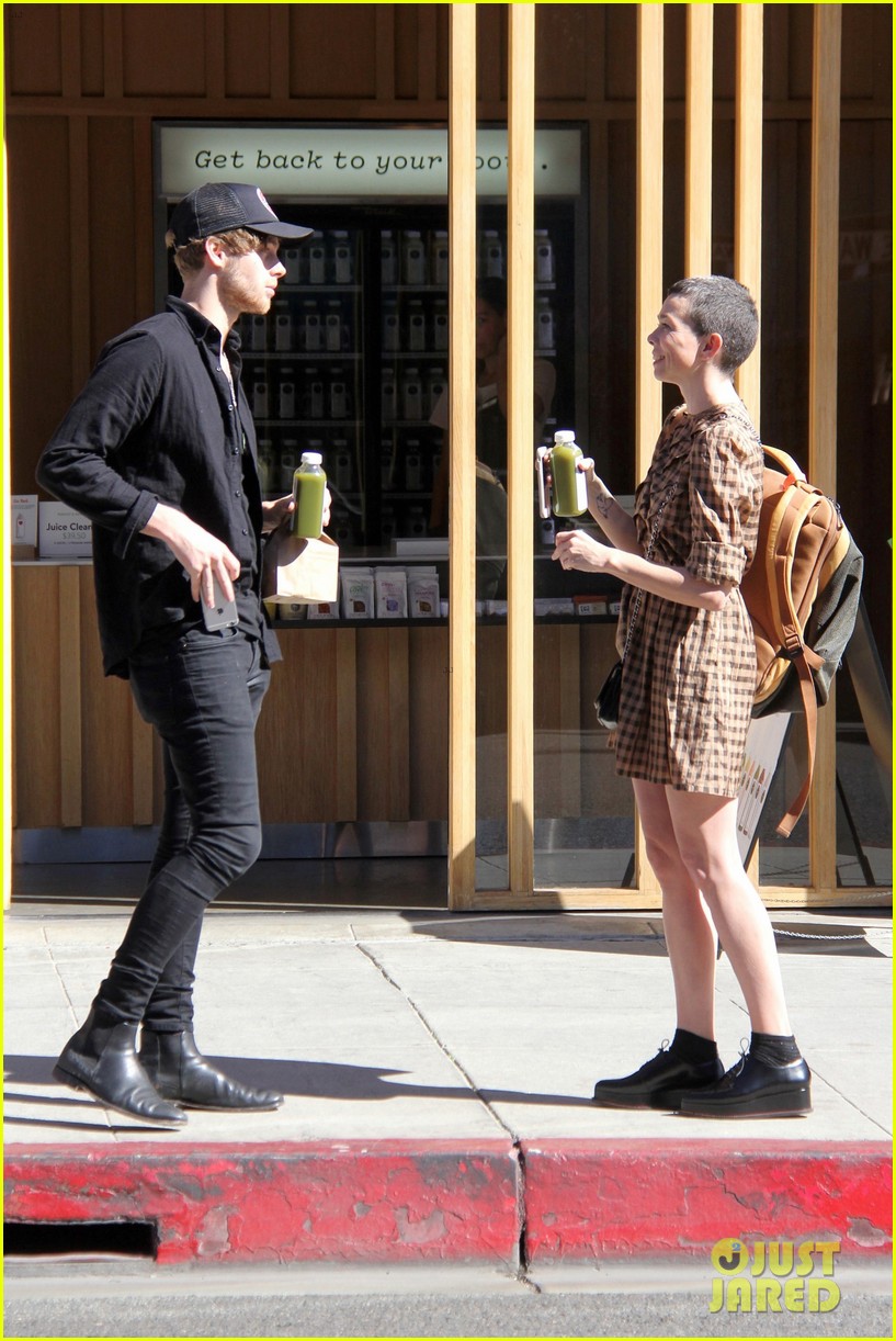 Luke Hemmings Really Really Loves 'Deadpool' | Photo 926187 - Photo ...