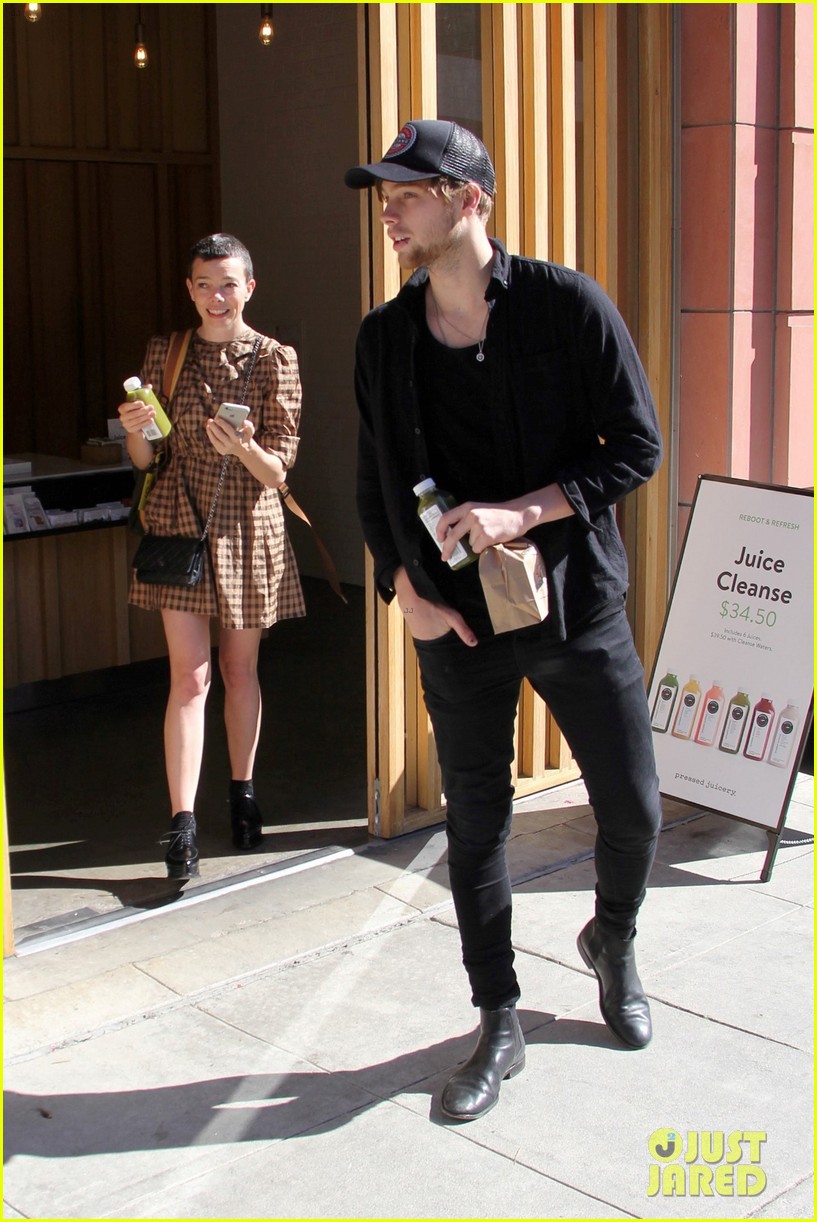 Luke Hemmings Really Really Loves 'Deadpool' | Photo 926191 - Photo ...