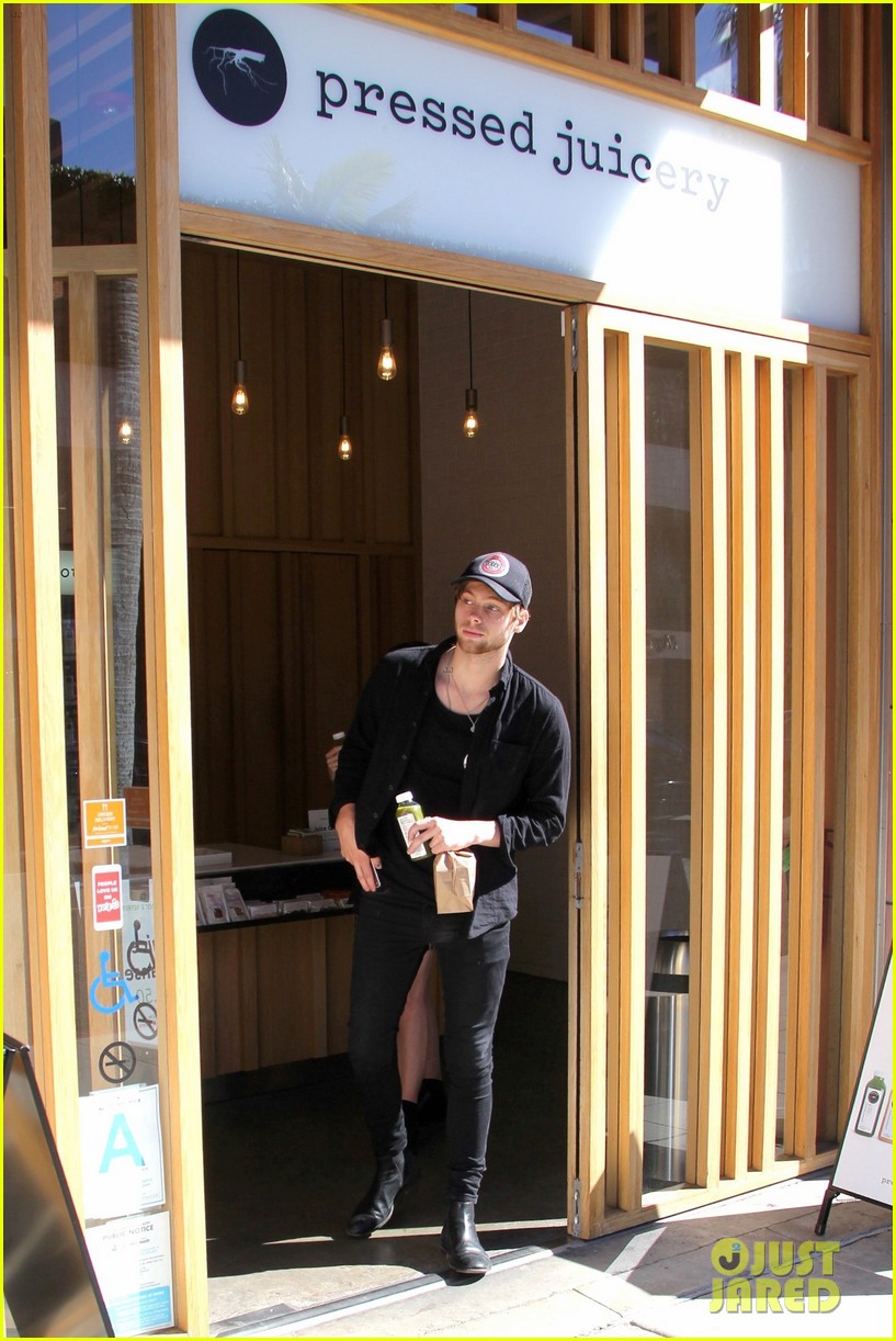 Luke Hemmings Really Really Loves 'Deadpool' | Photo 926195 - Photo ...