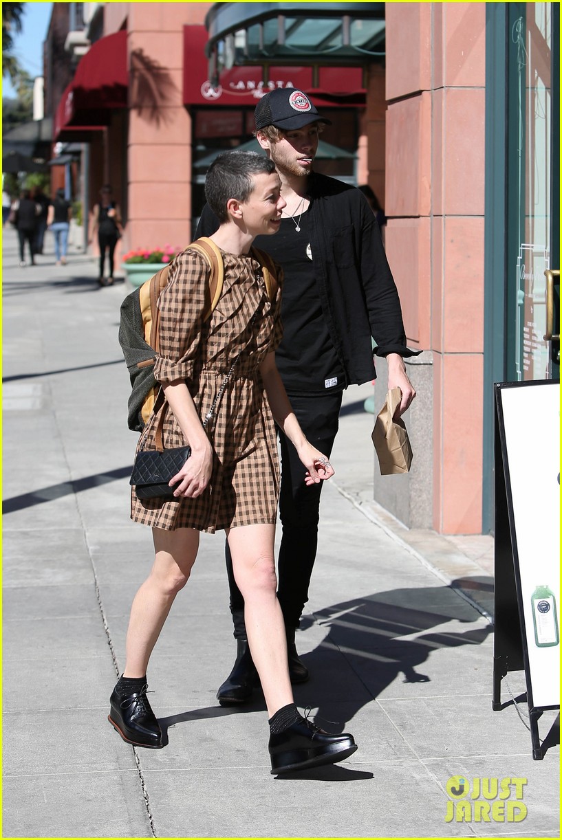 Luke Hemmings Really Really Loves 'Deadpool' | Photo 926210 - Photo ...