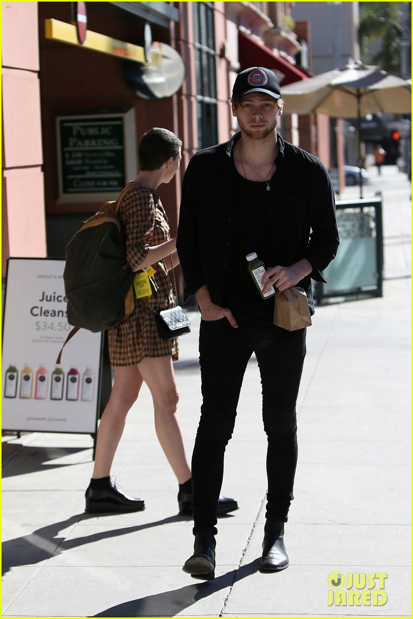 Luke Hemmings Really Really Loves 'Deadpool' | Photo 926218 - Photo ...