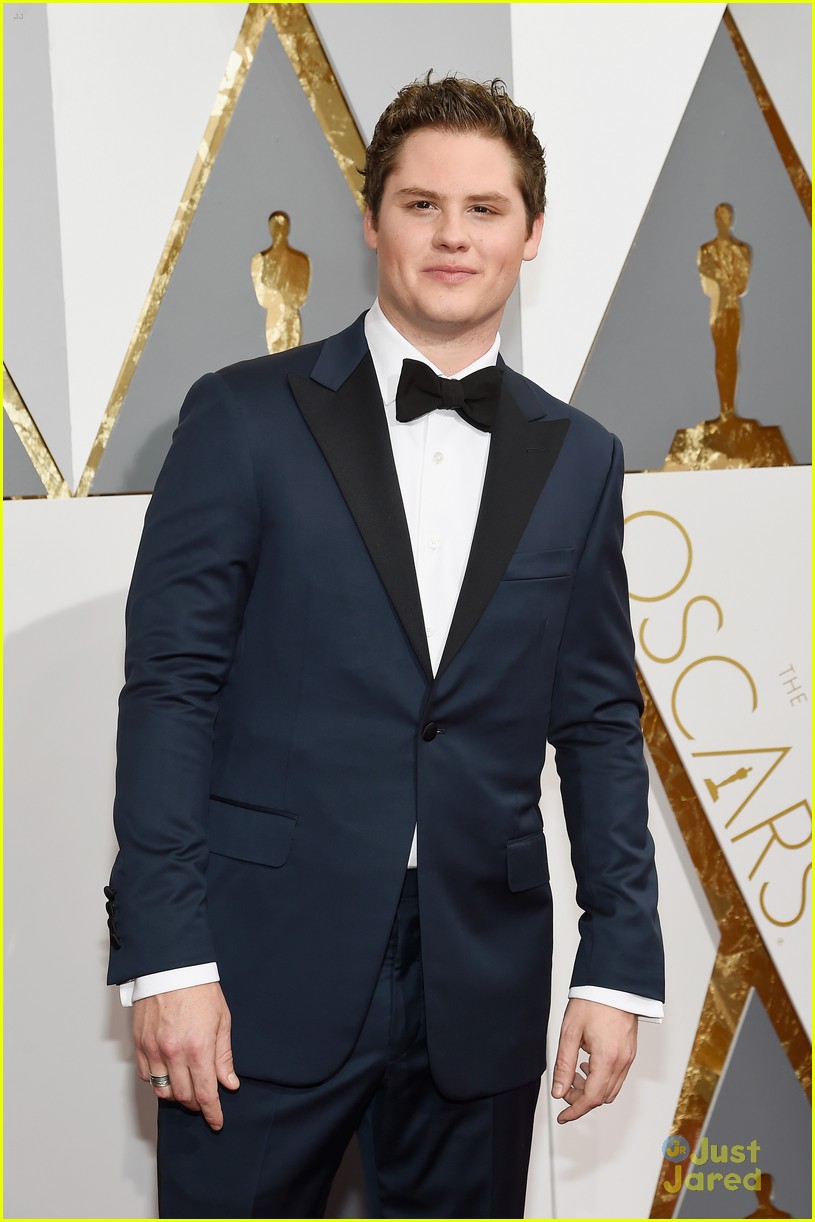 Matt Shively Suits Up For Oscars 2016 | Photo 935522 - Photo Gallery ...