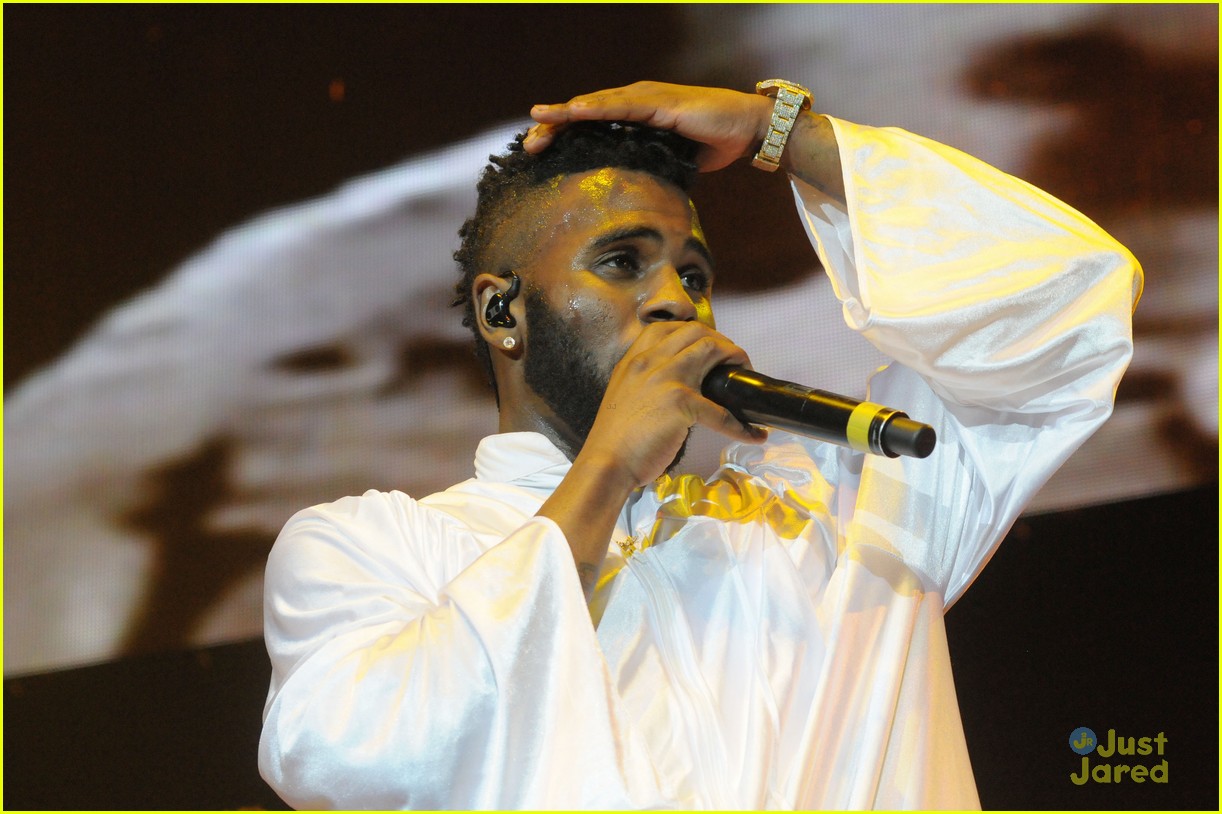 Little Mix Thank Jason Derulo After 'Secret Love Song' Performance in ...