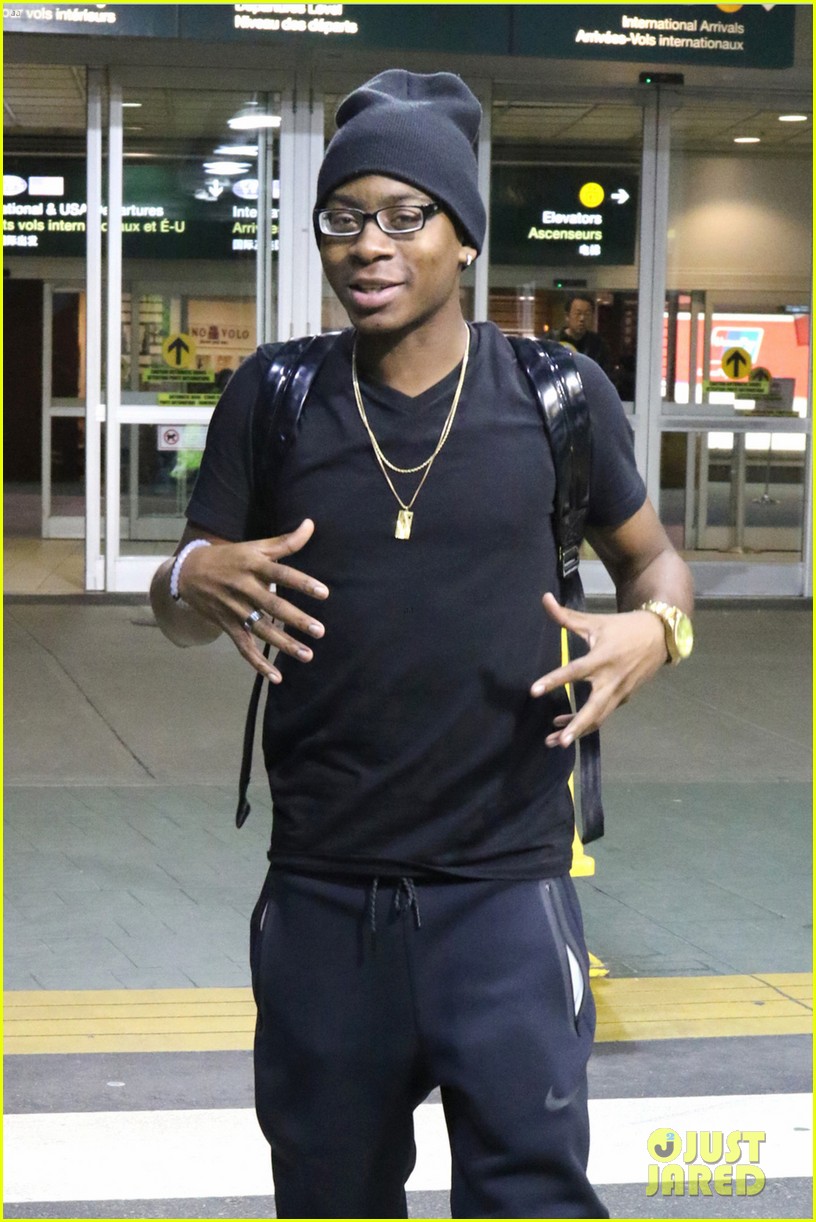 Full Sized Photo of power rangers guys shirtless workout 02 | 'Power ...