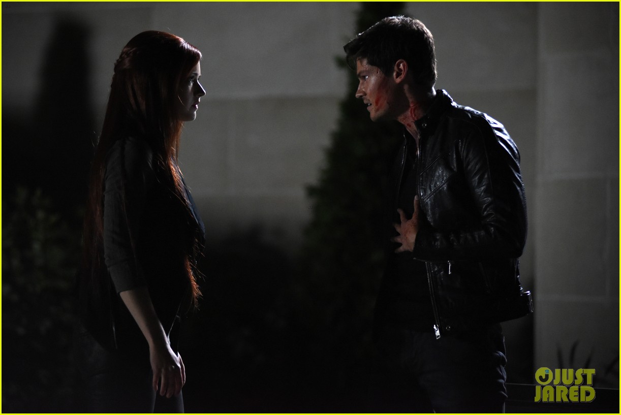 Luke's Life Hangs in the Balance on Tonight's All-New 'Shadowhunters ...