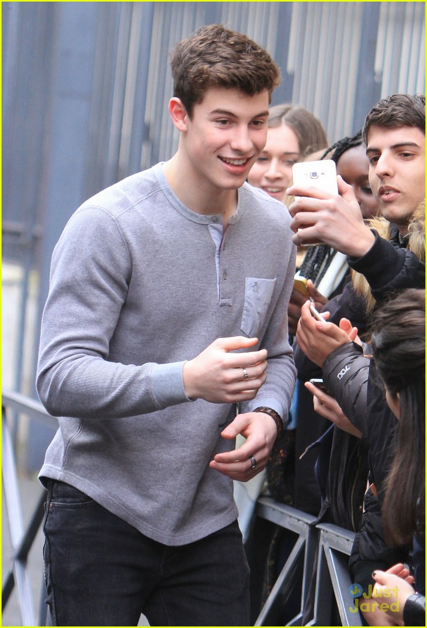 Full Sized Photo of shawn mendes working with niall horan songs 03 ... Full Sized Photo of shawn mendes working with niall horan songs 03 ...