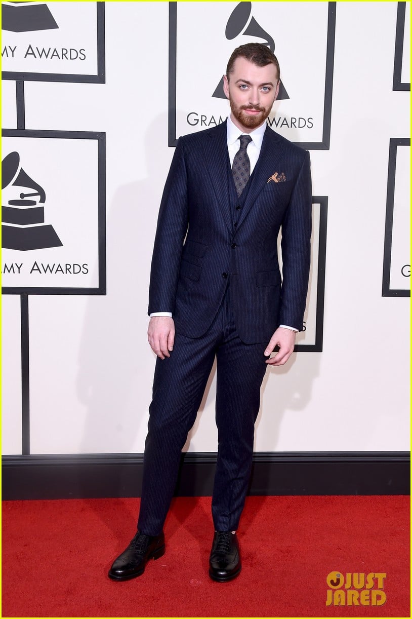 Sam Smith Gives Two Big Thumbs Up at the Grammys 2016! | Photo 929648 ...