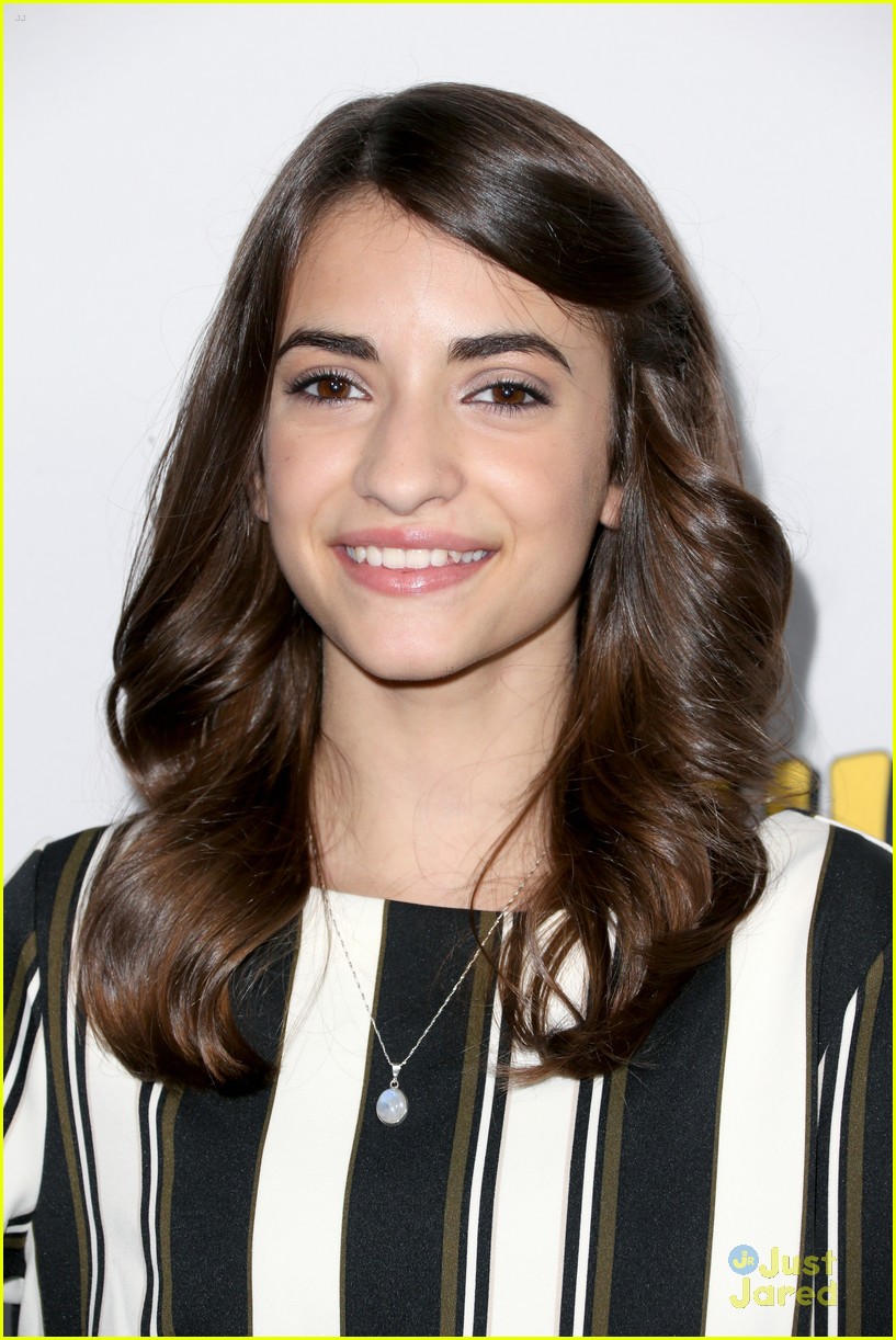 Soni Nicole Bringas Hits 'Fuller House' Premiere at The Grove with Josh ...