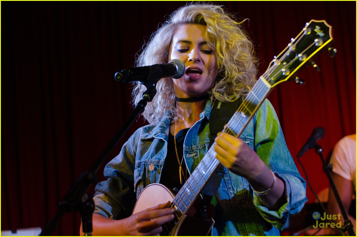 Tori Kelly Named Adam Levine's Advisor on 'The Voice' | Photo 928935 ...