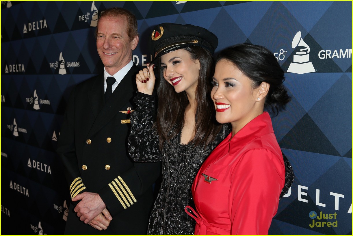 Victoria Justice & Ariel Winter Hit Delta Air Lines' Pre Grammy ...