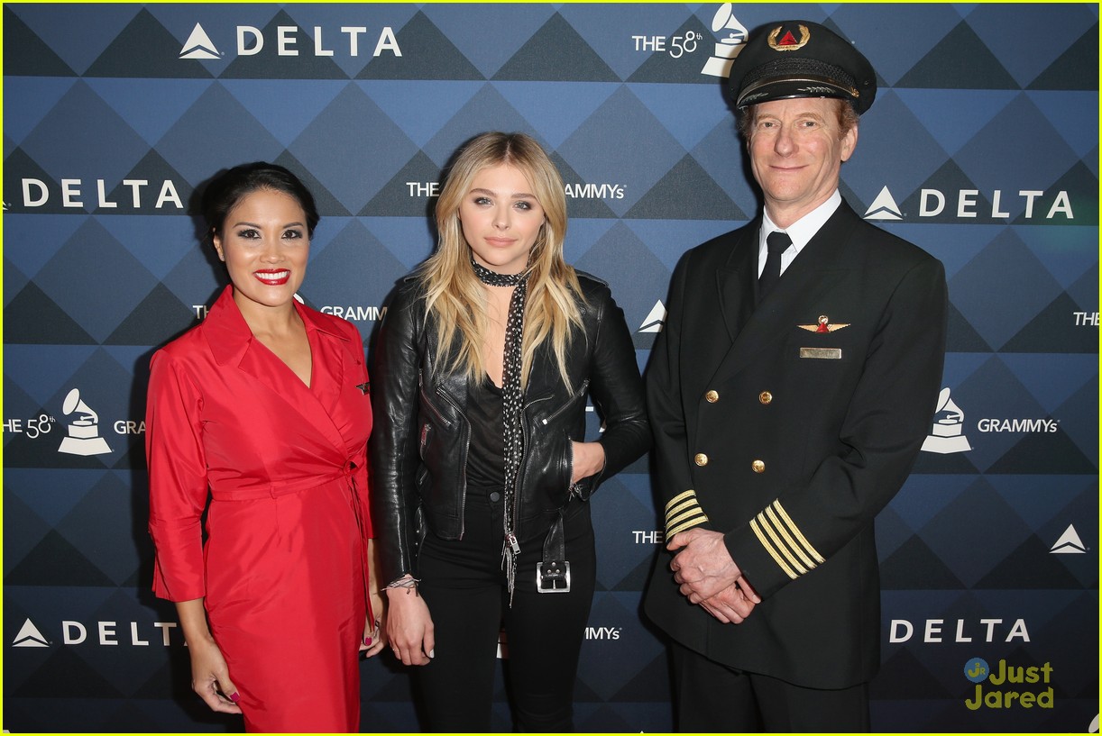 Victoria Justice & Ariel Winter Hit Delta Air Lines' Pre Grammy ...