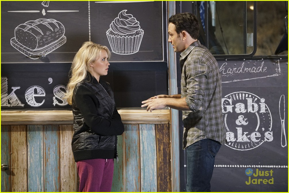 Did Gabi & Josh or Riley & Danny End Up Together On 'Young & Hungry ...