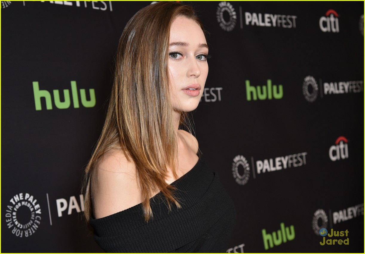 Alycia Debnam-Carey Reflects On Social Media Reaction Over 'The 100's ...
