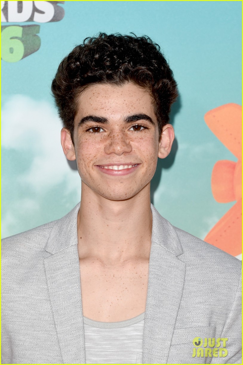 Cameron Boyce & Karan Brar Show Off Their Swag Kids Choice Awards 2016 ...