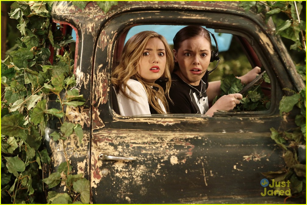 Emma & Lou Start A Catering Company On 'Bunk'D' Tonight | Photo 946468 ...