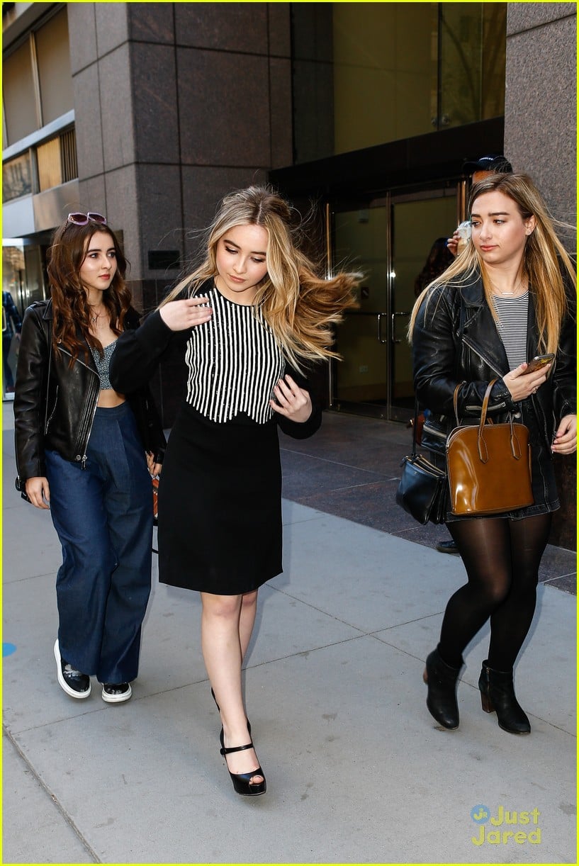 Sabrina Carpenter's 'Smoke And Fire' Video Grabs 1 Million Views ...