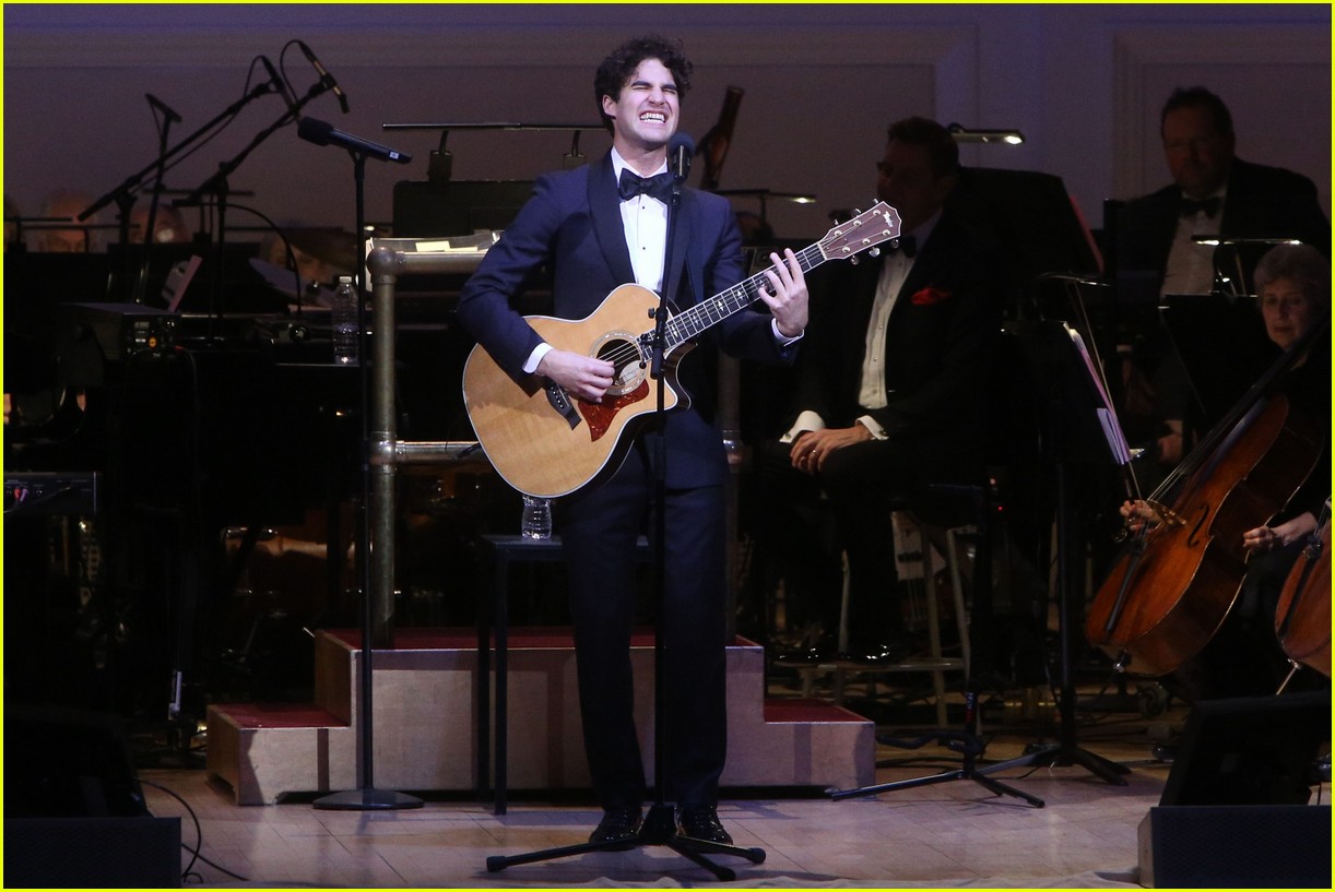 Darren Criss Sings His Heart Out For 'Broadway Today' Benefit Concert ...