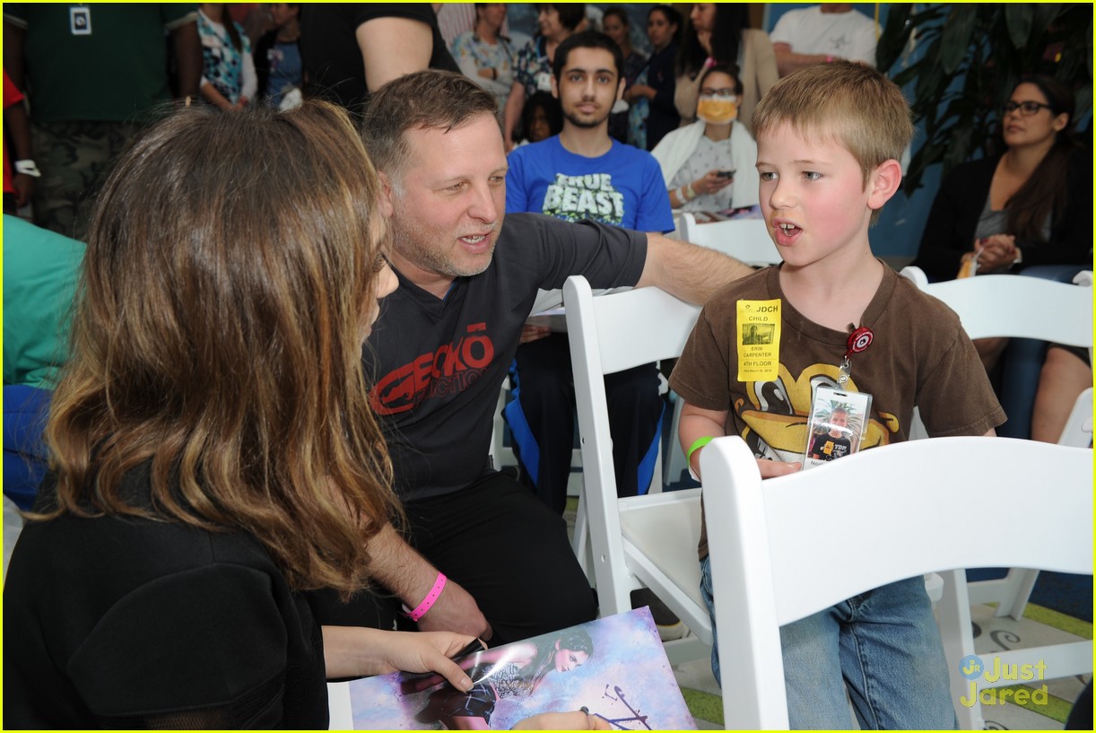 Daya Announces 'Sit Still, Look Pretty' As New Single - Listen Here ...