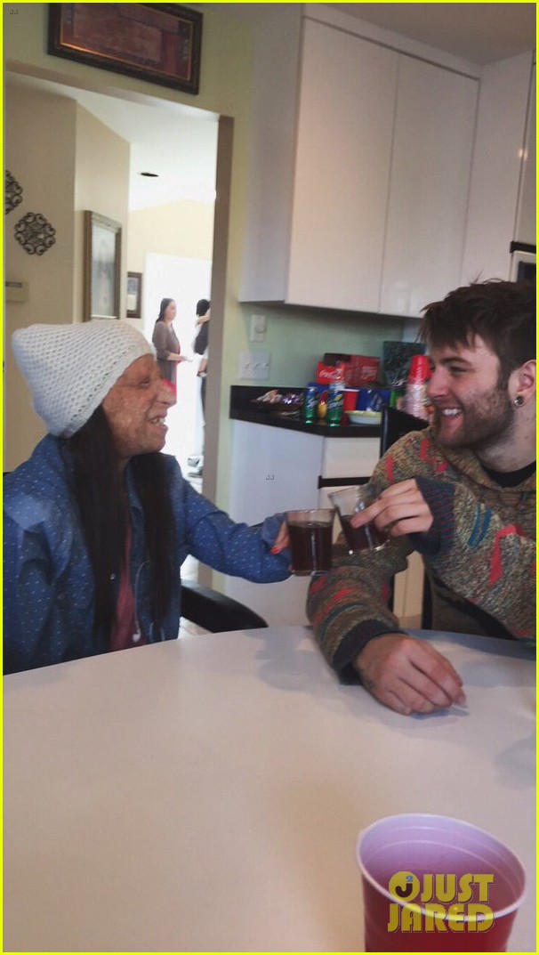 Drew Chadwick Flies to Meet Sick Emblem3 Fan | Photo 948158 - Photo ...